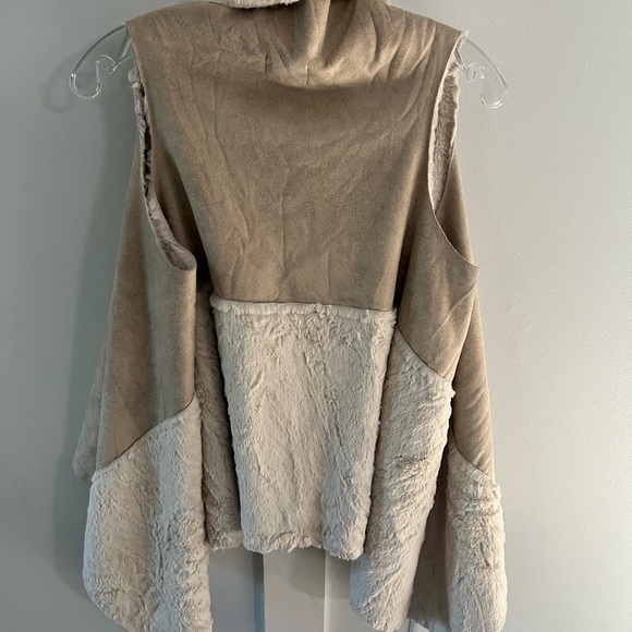 Black Swan | Jackets & Coats | Black Swan Cream Teddy Jacket | Poshmark